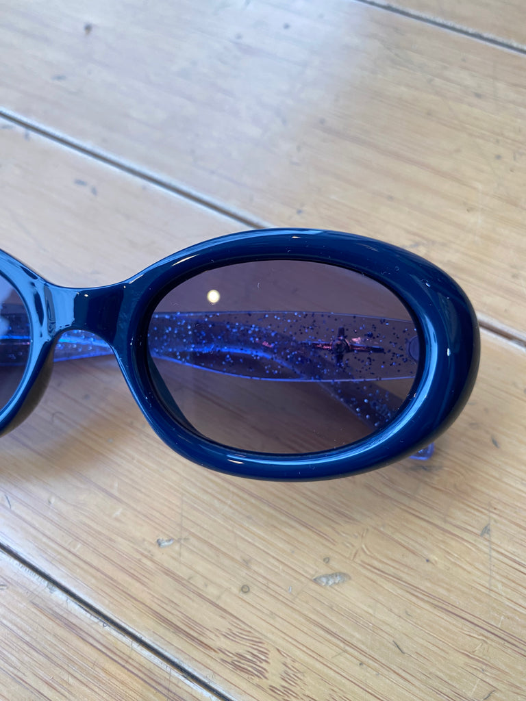 Carly Shades – Vamp Boutique